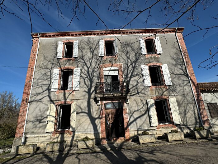 Maison à vendre - Boulogne-sur-Gesse - 11 pièces - 8 chambres