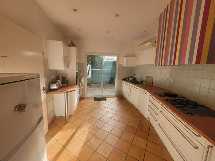 Maison à louer - Arcachon, Saint-Ferdinand - 4 pièces - 3 chambres