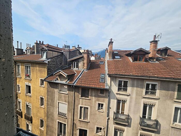 Appartement 1 pièce à Centre-ville, Victor Hugo, Grenoble, à louer