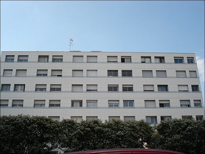 Appartement à louer - Juvisy-sur-Orge, Centre-ville, Entrevoies, Seine - 1 pièce