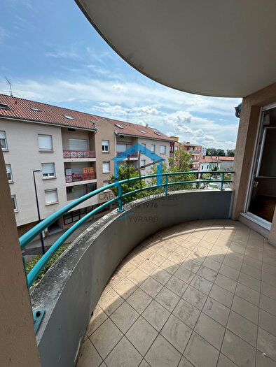 Appartement à vendre - Décines-Charpieu, Centre-ville - 3 pièces - 2 chambres