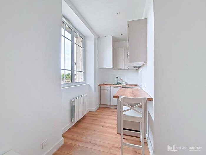 Appartement à louer - Quartiers Nord-Ouest, Saint-Martin - 1 pièce