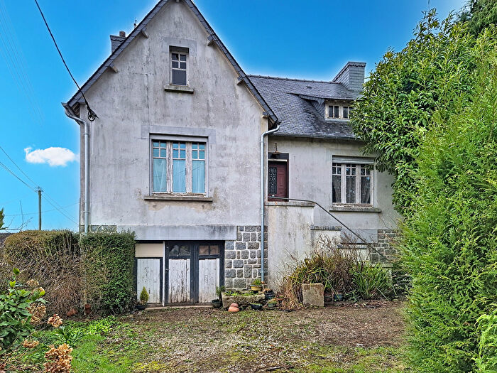 Maison à vendre - Callac - 4 pièces - 3 chambres