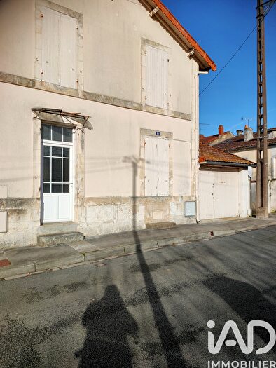 Maison à vendre - Saint-Jean-dAngély - 3 pièces - 2 chambres