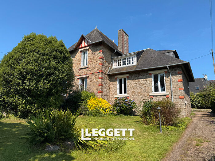 Maison à vendre - Rostrenen - 6 pièces - 4 chambres