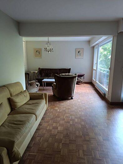 Faubourg Saint Catherine-Faubourg de Paris-Le Vignole, Valenciennes : Appartement 5 pièces à louer