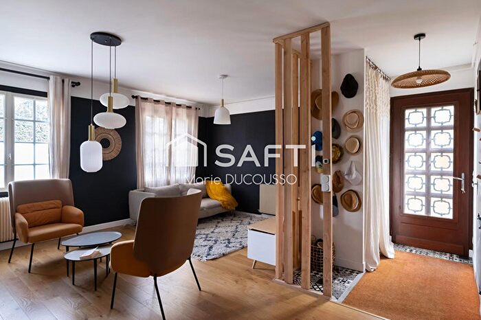 Maison à vendre - Sainte-Terre - 5 pièces - 4 chambres