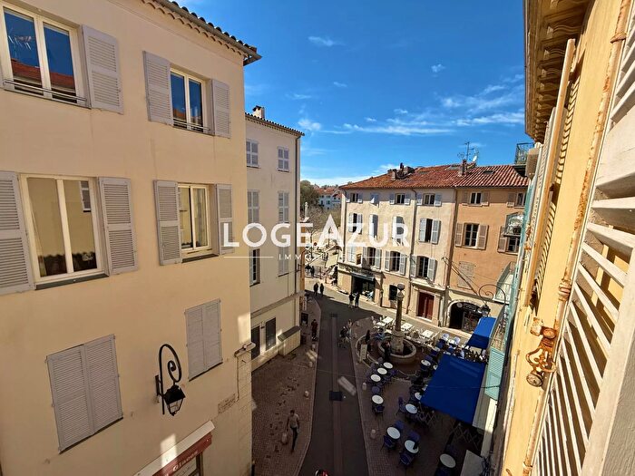 Antibes, Coeur de ville : Appartement 2 pièces à louer