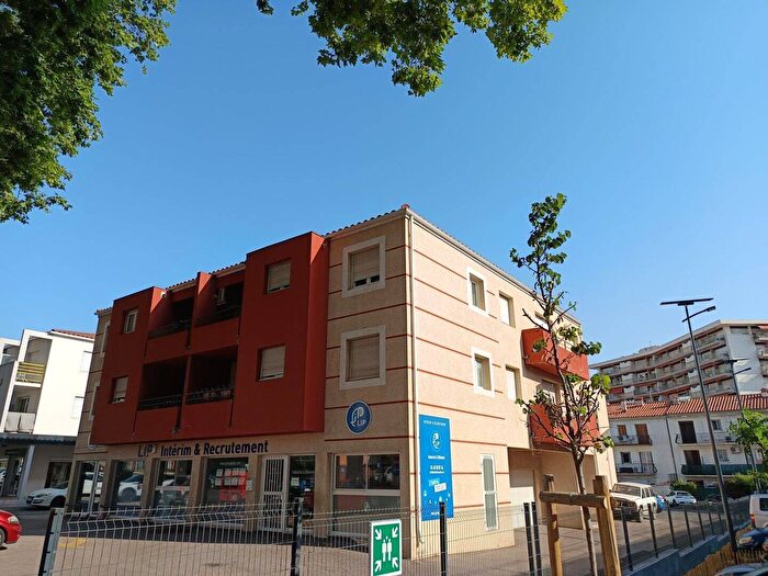 Appartement à louer - Les Remparts-Lunette, Perpignan - 2 pièces - 1 chambre