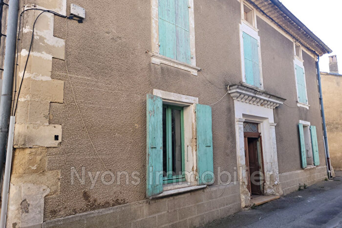 Maison à vendre - Saint-Maurice-sur-Eygues - 6 pièces - 4 chambres