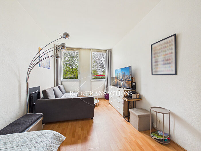 Appartement à vendre - Puteaux, Front de Seine Bellini - 1 pièce