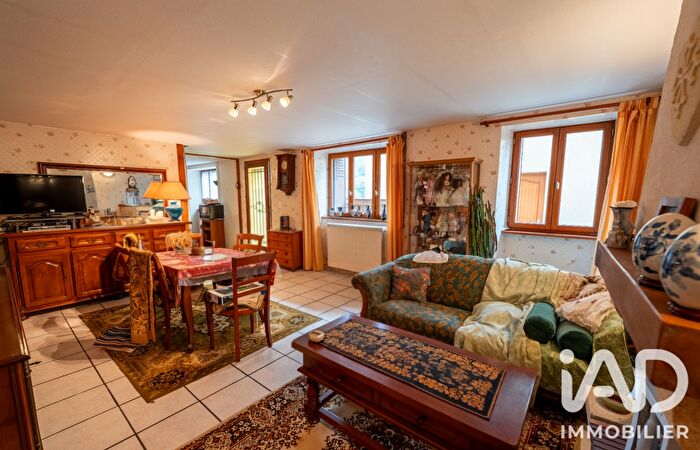 Saint-Chély-d'Aubrac : Maison 7 pièces à vendre