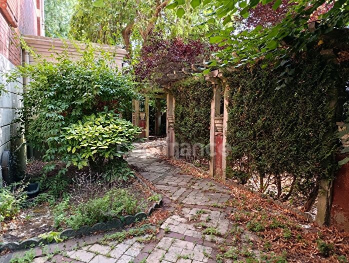 Maison à vendre - Bauvin - 11 pièces - 7 chambres