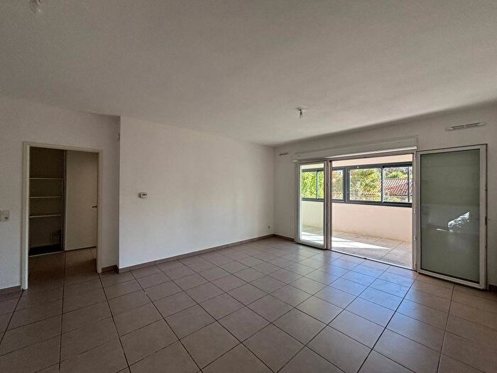 Appartement à louer - Beausoleil, Nîmes - 3 pièces - 2 chambres