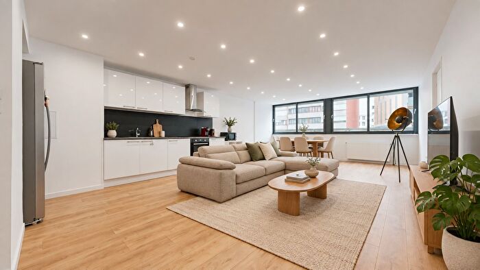 Appartement 4 pièces à vendre à Villeurbanne, Zola, Pressence