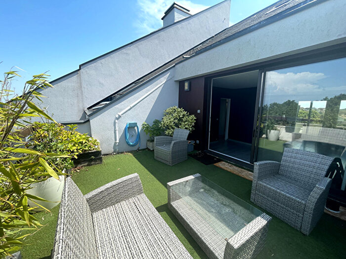 Appartement 5 pièces à Le Coudray-Montceaux, à louer