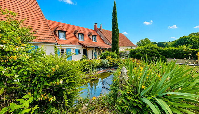 Parigny-les-Vaux : Maison 8 pièces à vendre
