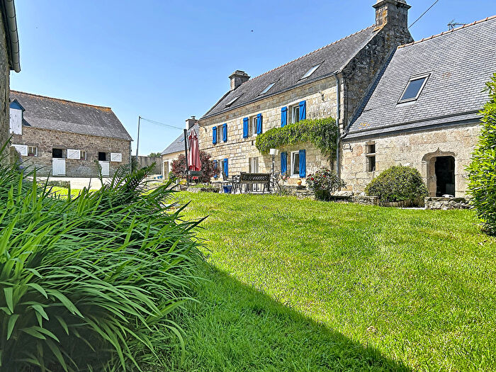 Maison 8 pièces à vendre à Guengat