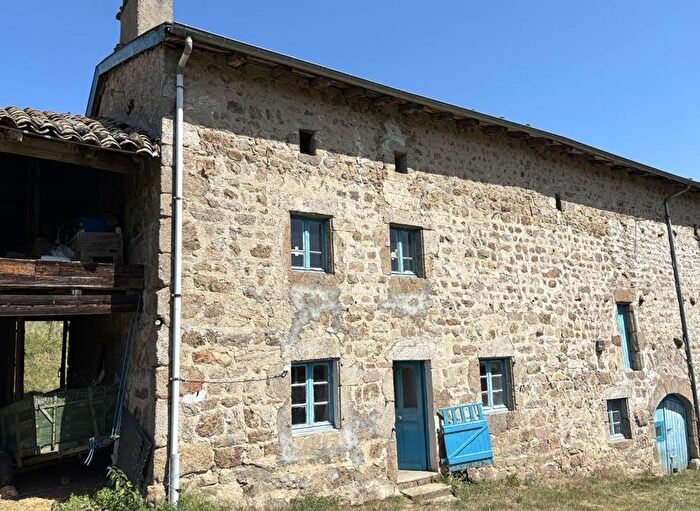 Maison 4 pièces à Saint-Anthème, à vendre