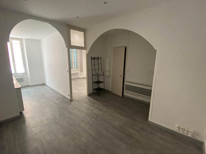 Allauch, Centre-ville, Village : Appartement 2 pièces à louer