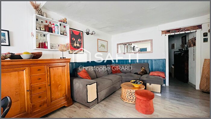 Maison à vendre - Pertuis, Centre-ville, Fours à Chaux, Claret - 6 pièces - 5 chambres