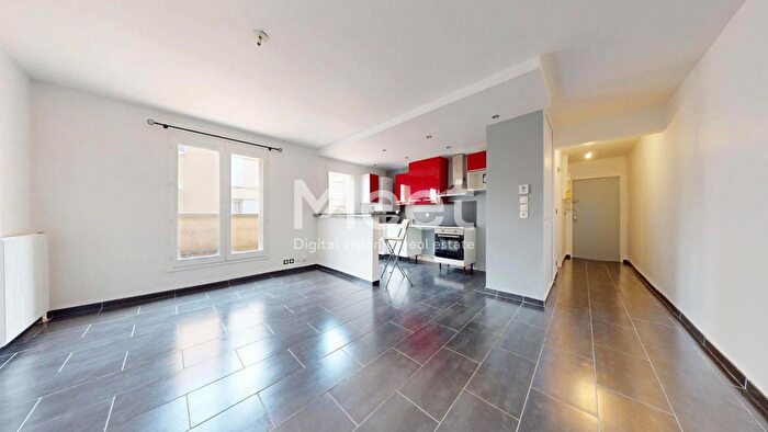 Appartement à vendre - Maurepas, Le Bois de Maurepas, Coudrays - 1 pièce