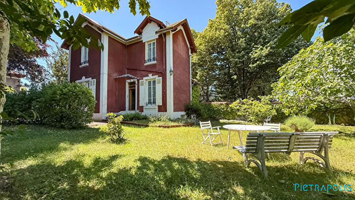 Maison à vendre - Bron - 5 pièces - 3 chambres