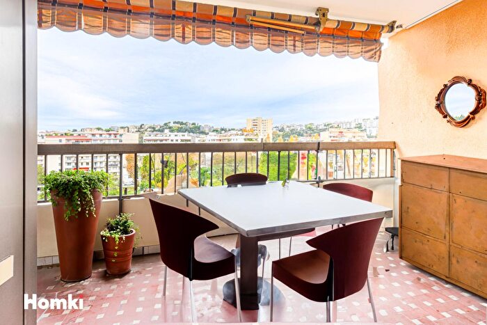 Nice, Saint-Roch : Appartement 4 pièces à vendre