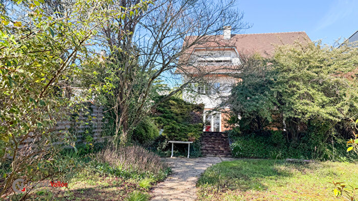 Maison à vendre - Épinay-sur-Orge - 8 pièces - 4 chambres