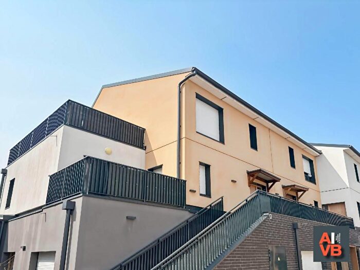 Appartement à vendre - Bussy-Saint-Georges - 5 pièces - 4 chambres