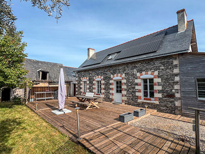 Maison 8 pièces à Seiches-sur-le-Loir, à vendre