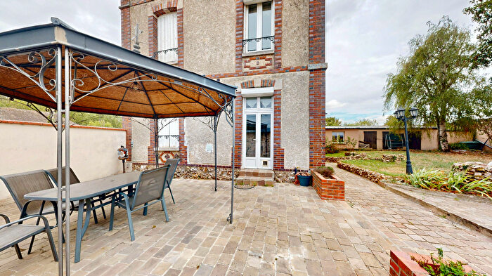 Bailleau-Armenonville : Maison 8 pièces à vendre