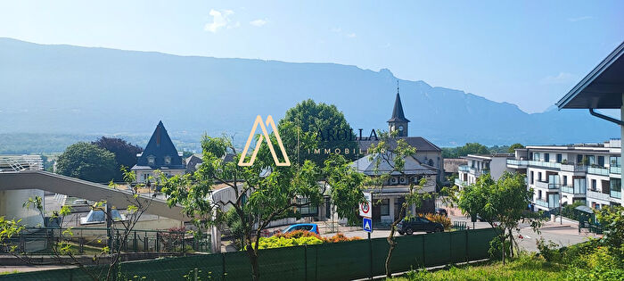 Maison à vendre - Voglans - 7 pièces - 3 chambres