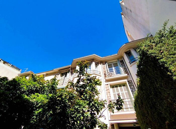 Appartement à louer - Carré dOr, Nice - 2 pièces - 1 chambre