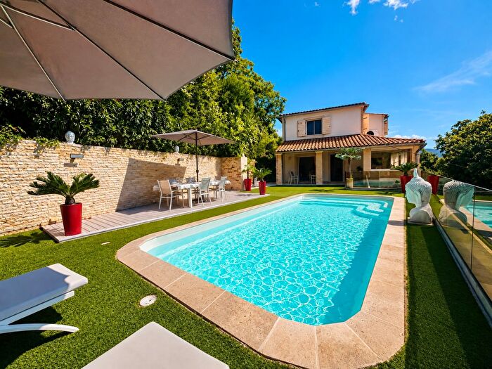 Maison 4 pièces à vendre à Tourrette-Levens