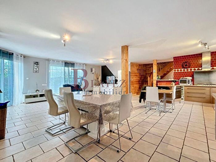 Sainte-Féréole : Maison 8 pièces à vendre