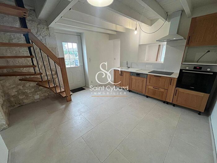 Maison à louer - Basseau-Frégeneuil-Grande Garenne-Sillac, Angoulême - 4 pièces - 3 chambres