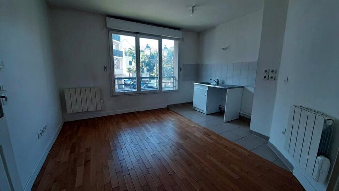 Val Notre Dame-Ambroise Thomas, Argenteuil : Appartement 2 pièces à louer