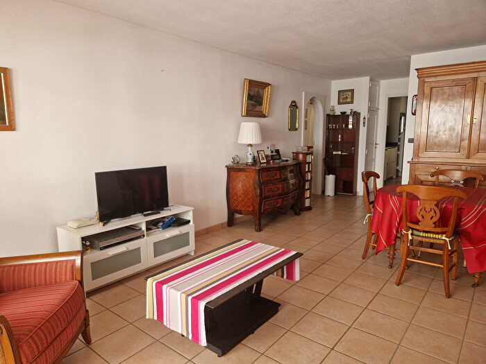 Appartement à vendre - Saint-Jean-de-Luz, Centre-ville - 3 pièces - 2 chambres