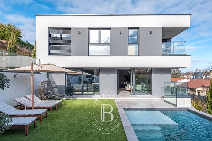 Maison à vendre - Albigny-sur-Saône - 7 pièces - 5 chambres