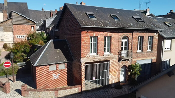 Orbec : Maison 10 pièces à vendre