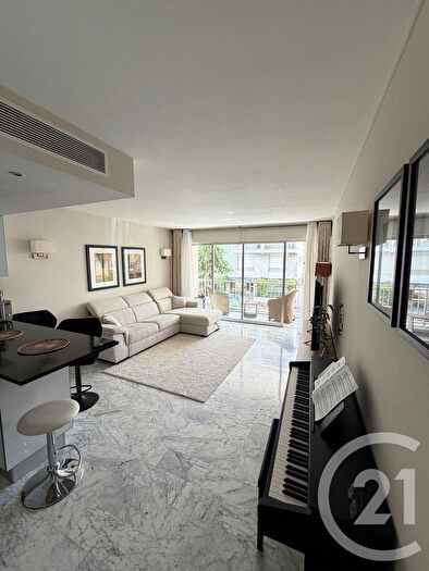 Appartement 3 pièces à vendre à Cannes, Pointe Croisette