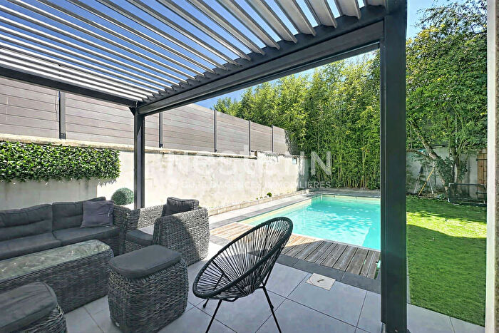 Maison 7 pièces à Bron, Eglise, à vendre