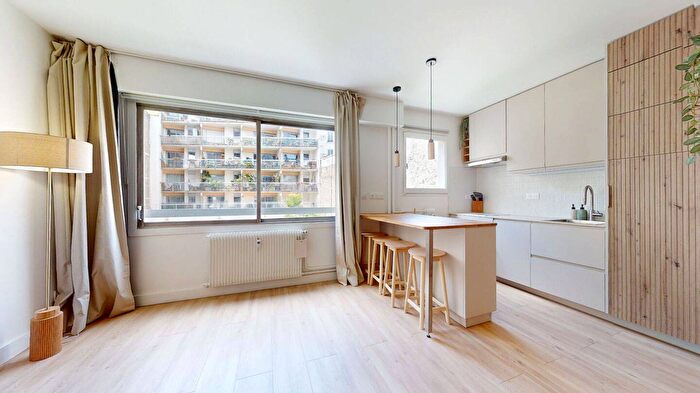 Appartement 1 pièce à Louis Blanc-Aqueduc, Paris 10ème arrondissement, à louer