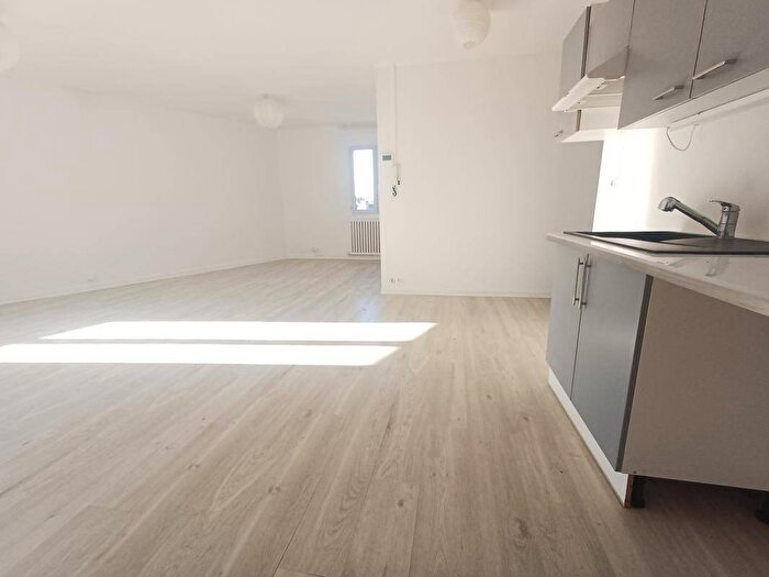 Appartement 4 pièces à louer - La Tour dAuvergne, Saint-Brieuc
