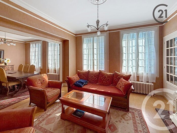 Appartement à vendre - Auxerre, Centre-ville - 5 pièces - 3 chambres