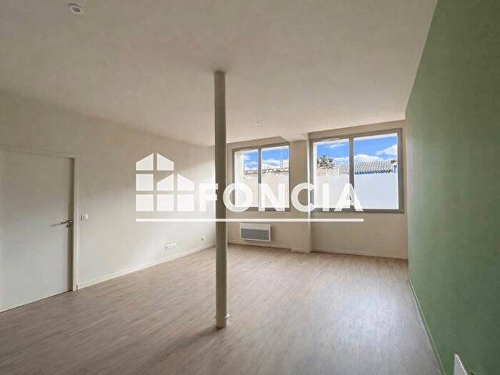 Appartement à louer - École Joseph Bara-Groupe scolaire Carnot-Hôtel de Ville, Agen - 2 pièces - 1 chambre