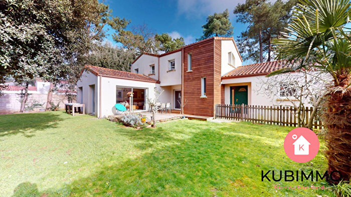 Maison à vendre - Longeville-sur-Mer - 8 pièces - 5 chambres