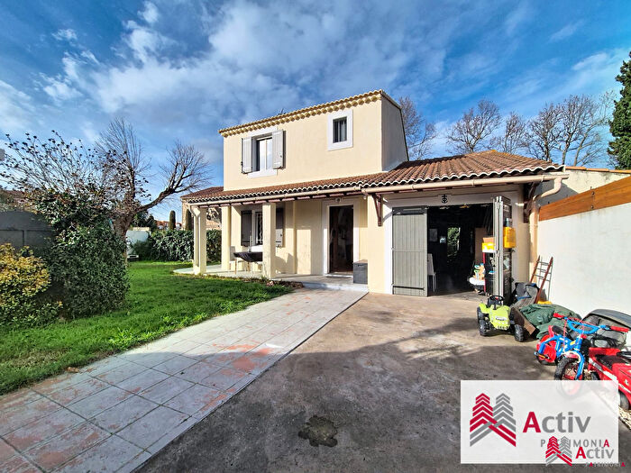 Maison à vendre - Arles, Trébon - 4 pièces - 3 chambres