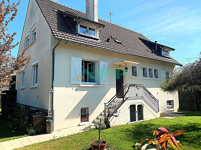 Maison à vendre - Athis-Mons, Plateau, Pyramide - 7 pièces - 6 chambres